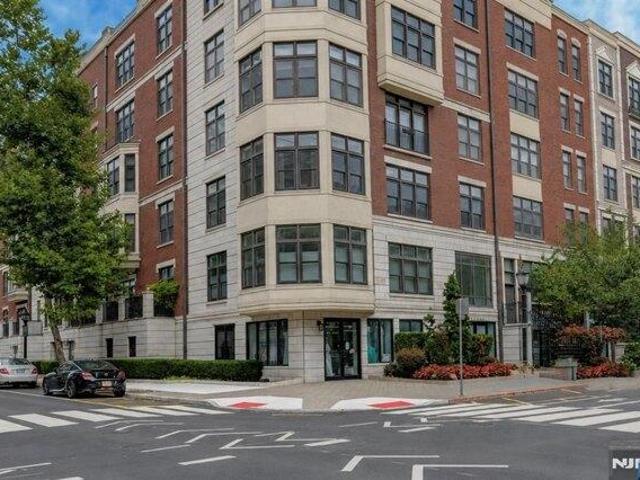 2 bedroom, Hoboken NJ 07030 105158114