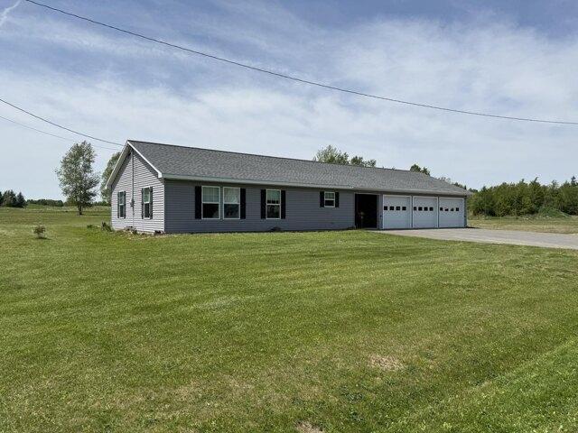 2 bedroom, Hodgdon ME 04730 105107659