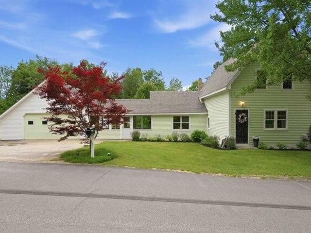 2 bedroom, Holderness NH 03245 104789933