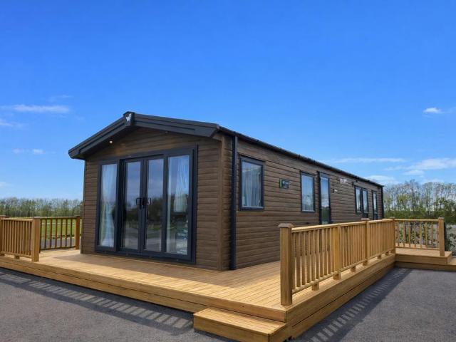 2 bedroom holiday lodge for sale