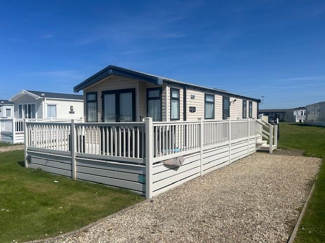 2 bedroom holiday lodge for sale