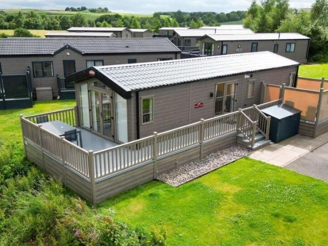 2 bedroom holiday lodge for sale