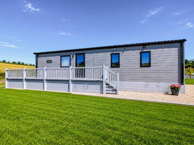 2 bedroom holiday lodge for sale