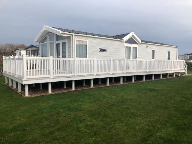 2 bedroom holiday lodge for sale