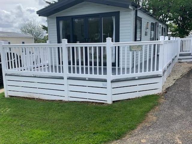 2 bedroom holiday lodge for sale