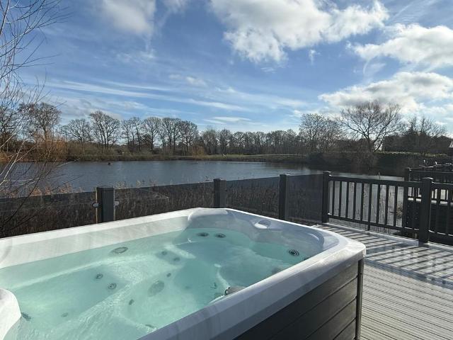 2 bedroom holiday lodge for sale