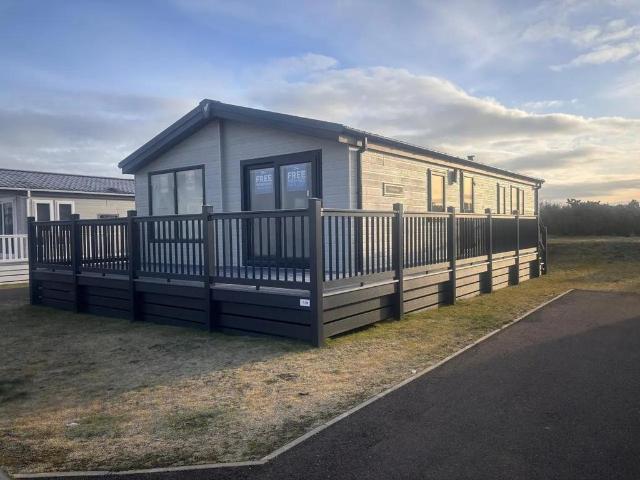 2 bedroom holiday lodge for sale