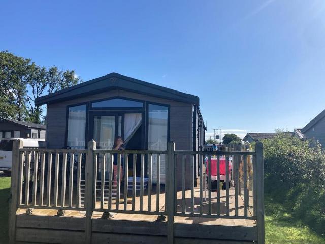 2 bedroom holiday park home for sale