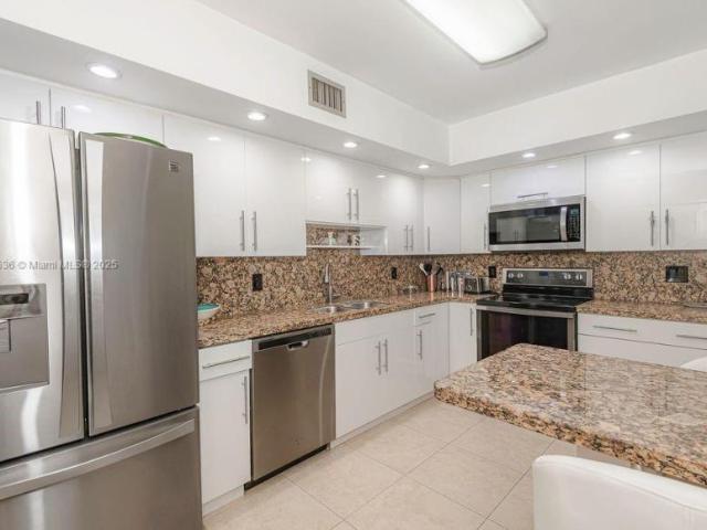 2 bedroom, Hollywood FL FL 33021 102588909