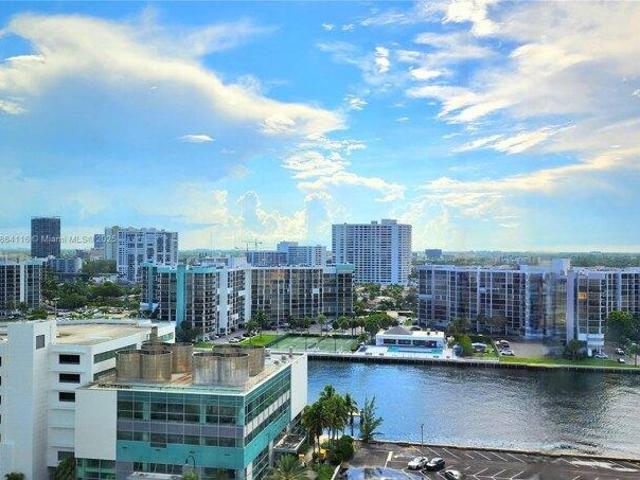 2 bedroom, Hollywood FL 33019 LS93888250