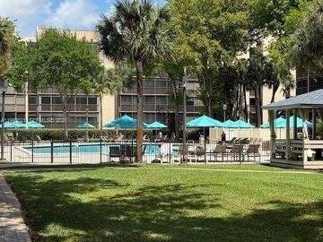 2 bedroom, Hollywood FL 33021 104898690