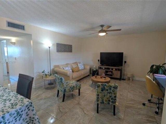2 bedroom, Hollywood FL 33021 104898741