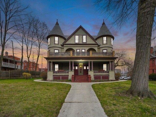 2 bedroom, Holyoke MA 01040 102446623