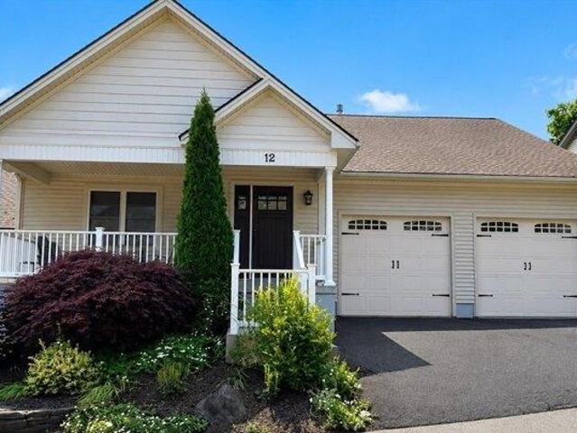 2 bedroom, Holyoke MA 01040 104850329