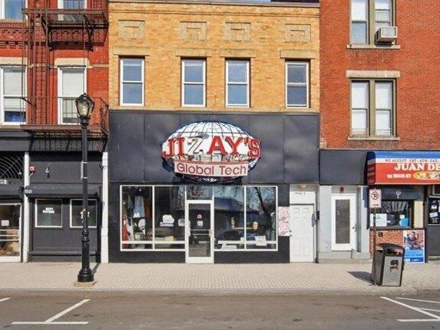 2 bedroom, Holyoke MA 01040 LS102445779