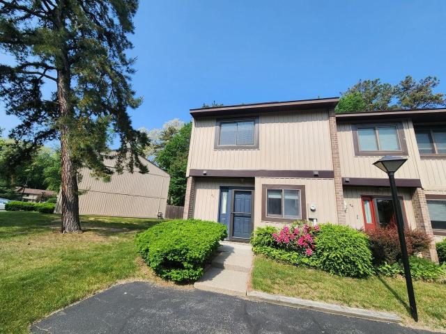 2 Bedroom Home for Rent at 43 Point Of Woods Dr, Albany, NY 12203