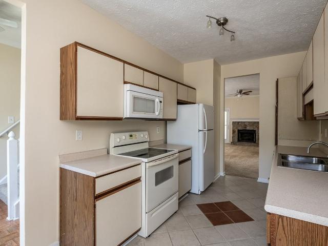 2 Bedroom Home for Rent at 4028 Elm St, Chamblee, GA 30341