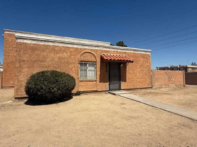 2 Bedroom Home for Rent at 4035 S 45th Pl, Phoenix, AZ 85040