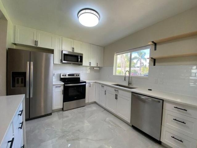 2 Bedroom Home for Rent at 424 Manhattan Ave, Daytona Beach, FL 32118