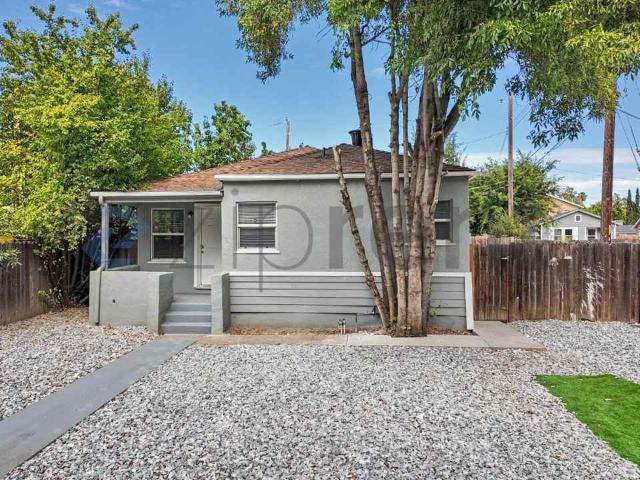 2 Bedroom Home for Rent at 4309 32nd St, Sacramento, CA 95820 South Oak Park