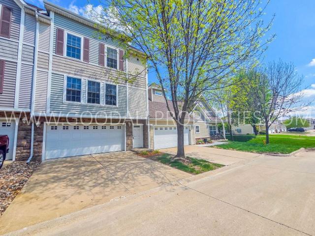 2 Bedroom Home for Rent at 4315 152nd Ct, Urbandale, IA 50323