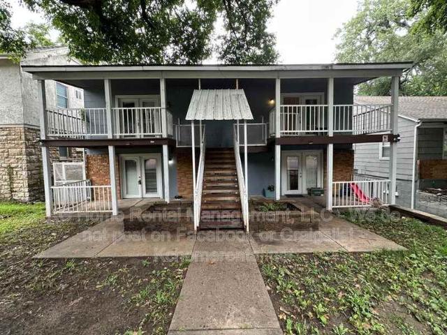 2 Bedroom Home for Rent at 4323 Paseo Blvd #1N, Kansas City, MO 64110 Ivanhoe Southwest