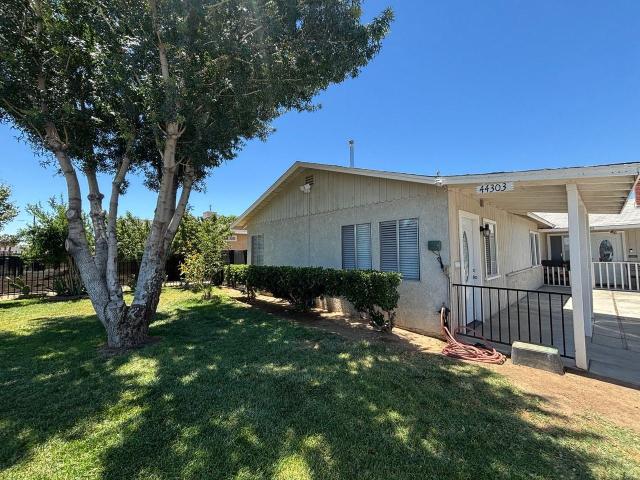 2 Bedroom Home for Rent at 44303 Beech Ave, Lancaster, CA 93534 Parkview