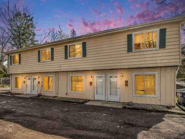 2 Bedroom Home for Rent at 444 Garland St #3, Kalamazoo, MI 49001 Westnedge Hill