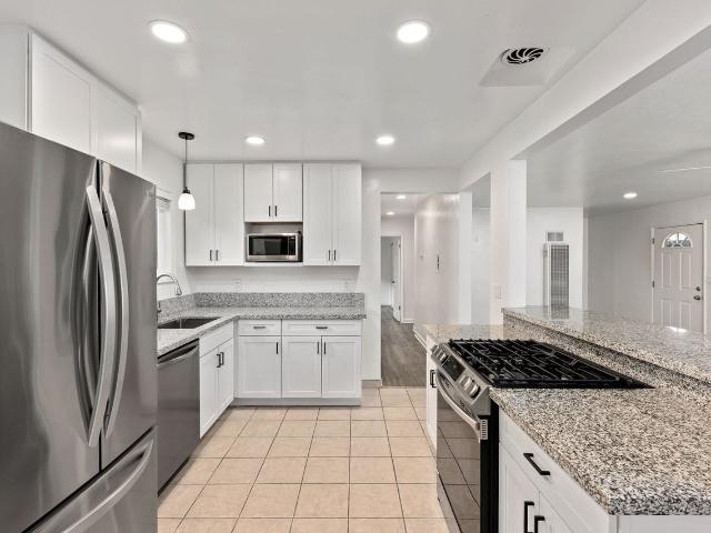 2 Bedroom Home for Rent at 4828 71st St, San Diego, CA 92115 Rolando