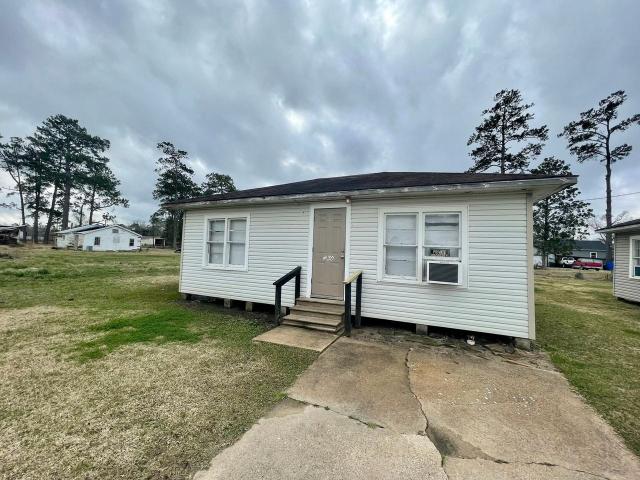 2 Bedroom Home for Rent at 485 Old Highway 90 W, Vidor, TX 77662