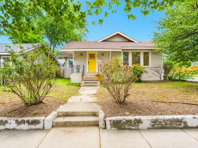 2 Bedroom Home for Rent at 502 E Courtland Pl, San Antonio, TX 78212 Tobin Hill