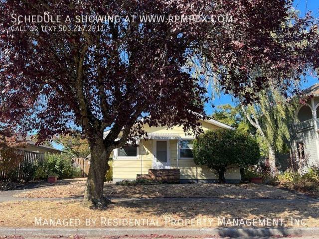 2 Bedroom Home for Rent at 5231 Ne Hassalo St, Portland, OR 97213 Rose City Park