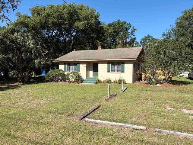 2 Bedroom Home for Rent at 525 Bay Rd, Mount Dora, FL 32757