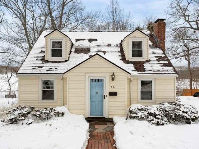 2 Bedroom Home for Rent at 551 Poplar St, Boston, MA 02131 Metropolitan Hill Beach Street