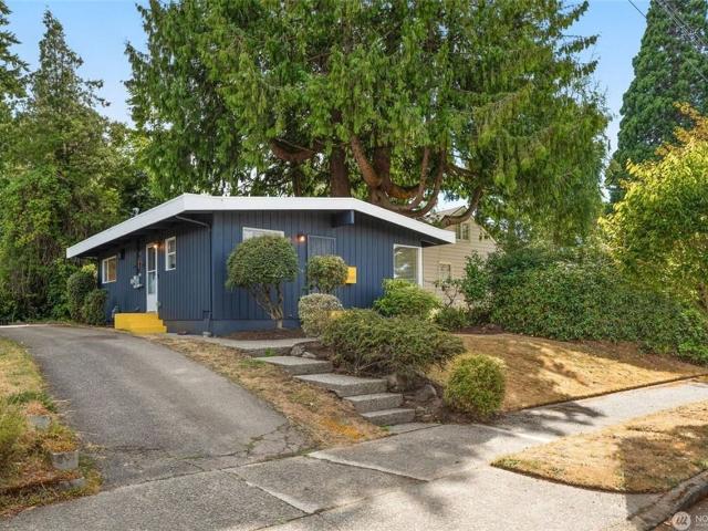 2 Bedroom Home for Rent at 5609 S Prentice St, Seattle, WA 98178 Rainier Beach