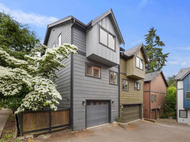2 Bedroom Home for Rent at 5947 Delridge Way Sw, Seattle, WA 98106 High Point