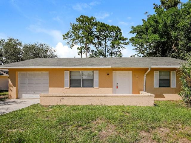 2 Bedroom Home for Rent at 613 Se Starfish Ave, Port Saint Lucie, FL 34983