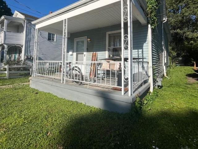 2 Bedroom Home for Rent at 617 Van Roberts Pl, Wyoming, OH 45215 Wyoming