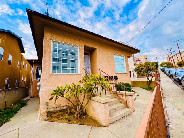 2 Bedroom Home for Rent at 627 N Hill Pl, Los Angeles, CA 90012 Historic Cultural