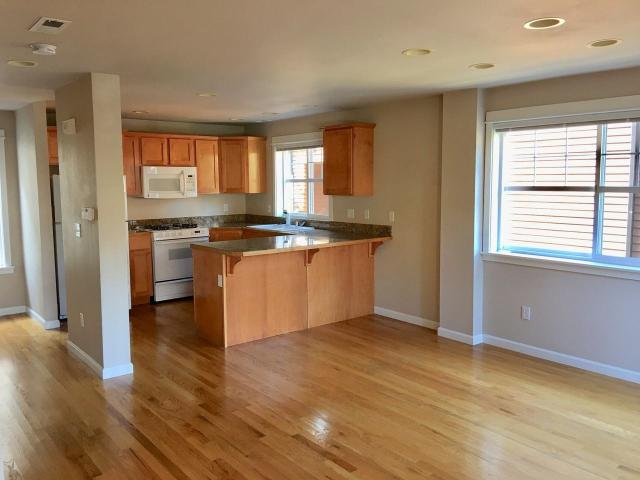 2 Bedroom Home for Rent at 6521 24th Ave Ne, Seattle, WA 98115 Ravenna