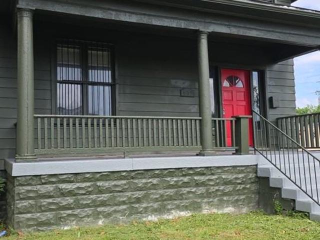 2 Bedroom Home for Rent at 669 S 35th St #1, Louisville, KY 40211 Shawnee