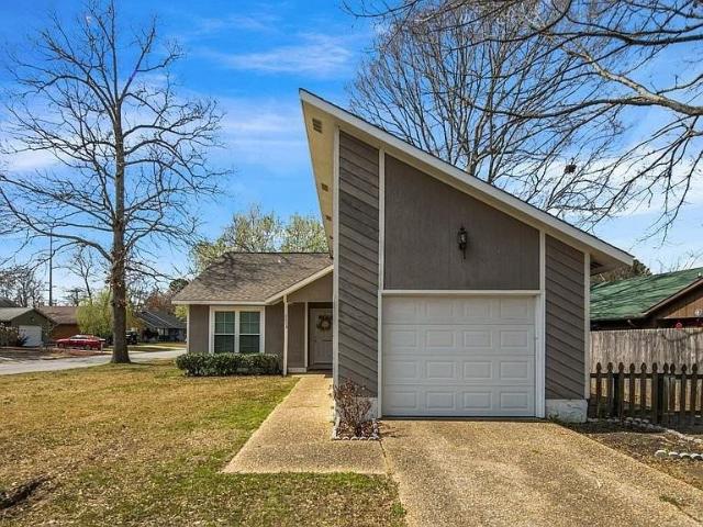 2 Bedroom Home for Rent at 6954 Candlewood Dr, Fayetteville, NC 28314 Westover