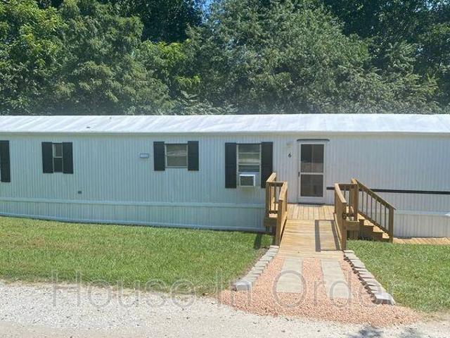 2 Bedroom Home for Rent at 6 Twin Oaks Drive, Asheville, NC 28806