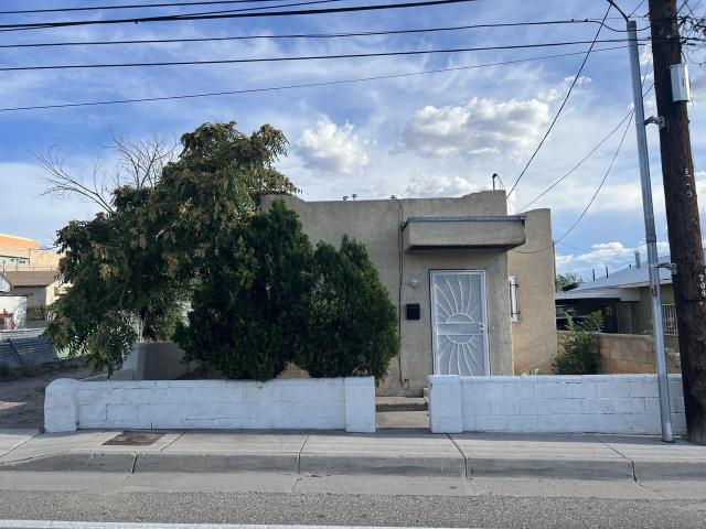 2 Bedroom Home for Rent at 708 Mountain Rd Ne, Albuquerque, NM 87102 Santa Barbara Martineztown