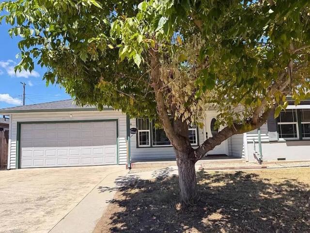 2 Bedroom Home for Rent at 717 North Crescent Avenue, Lodi, CA 95240