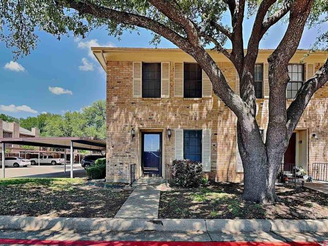 2 Bedroom Home for Rent at 7334 Kingswood Cir, Fort Worth, TX 76133