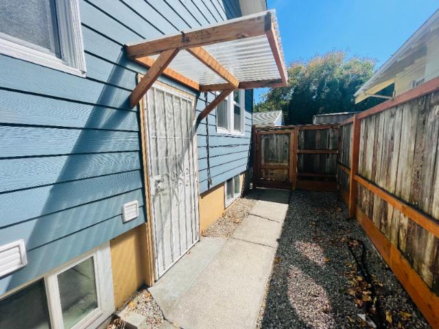 2 Bedroom Home for Rent at 7434 Se Duke St #B, Portland, OR 97206 Brentwood Darlington