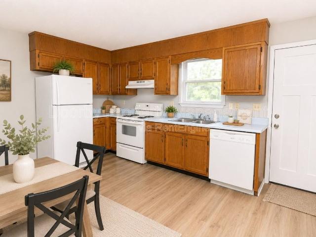 2 Bedroom Home for Rent at 7808 Holiday Hills Cir #A, Chattanooga, TN 37416 Bonny Oaks Highway 58