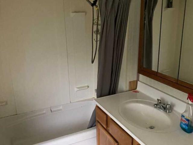 2 Bedroom Home for Rent at 7928 1/2 Lloyd Ave, Swissvale, PA 15218