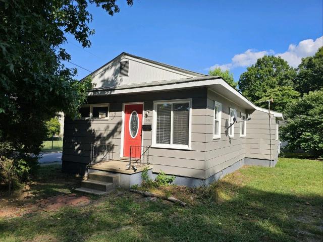 2 Bedroom Home for Rent at 800 Chestnut St #1, Hopewell, VA 23860